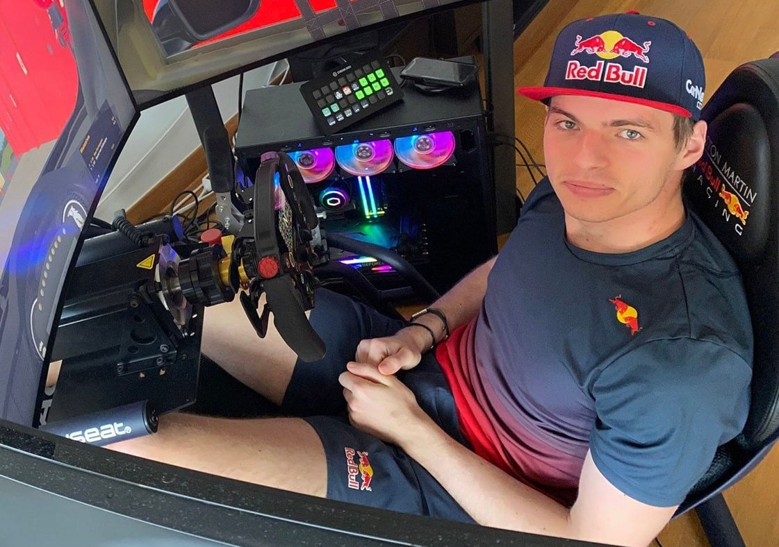 Max Verstappen dévoile sa vision du simracing et du sport automobile ...